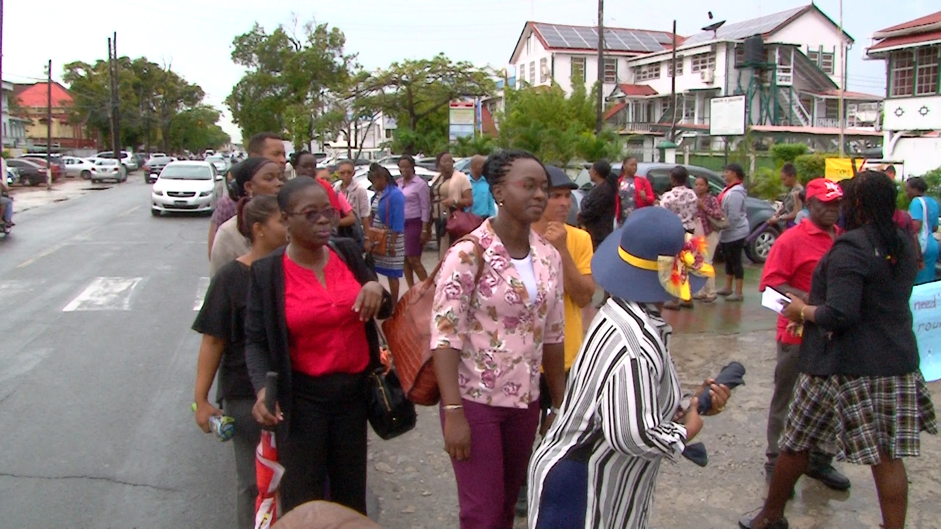 ‘Give us a livable wage’ – Teachers protest Education Ministry – News ...