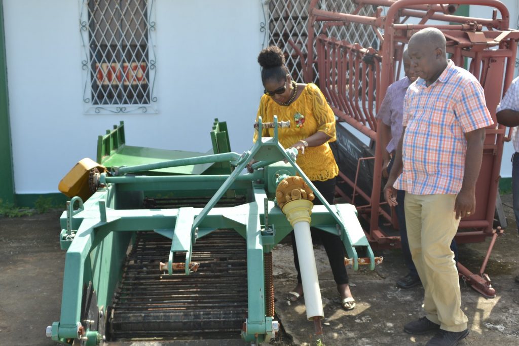 Reg. 9 farmers receive cassava harvesting machine – News Room Guyana