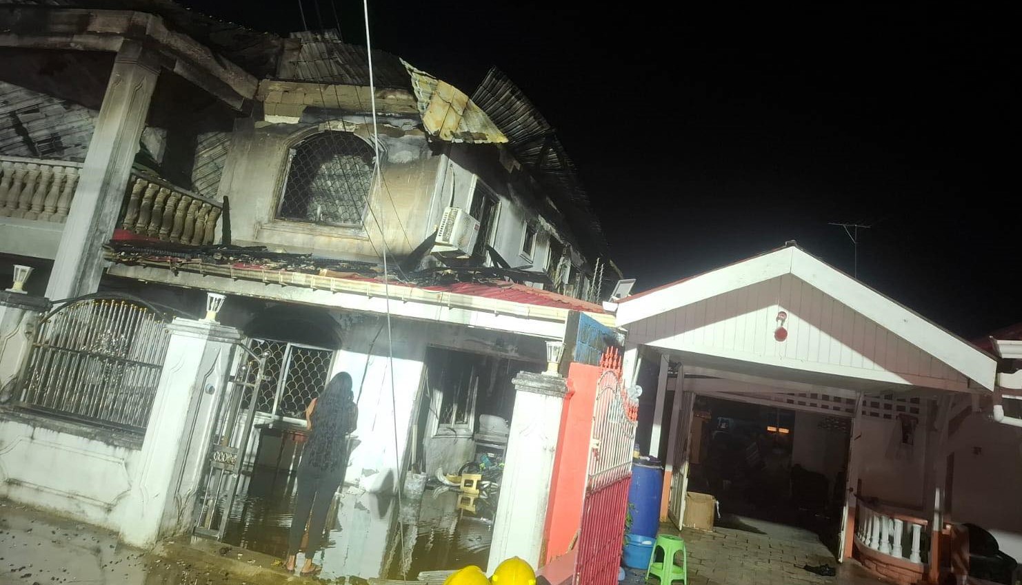 Mon Repos family loses home in early morning fire - News Room Guyana